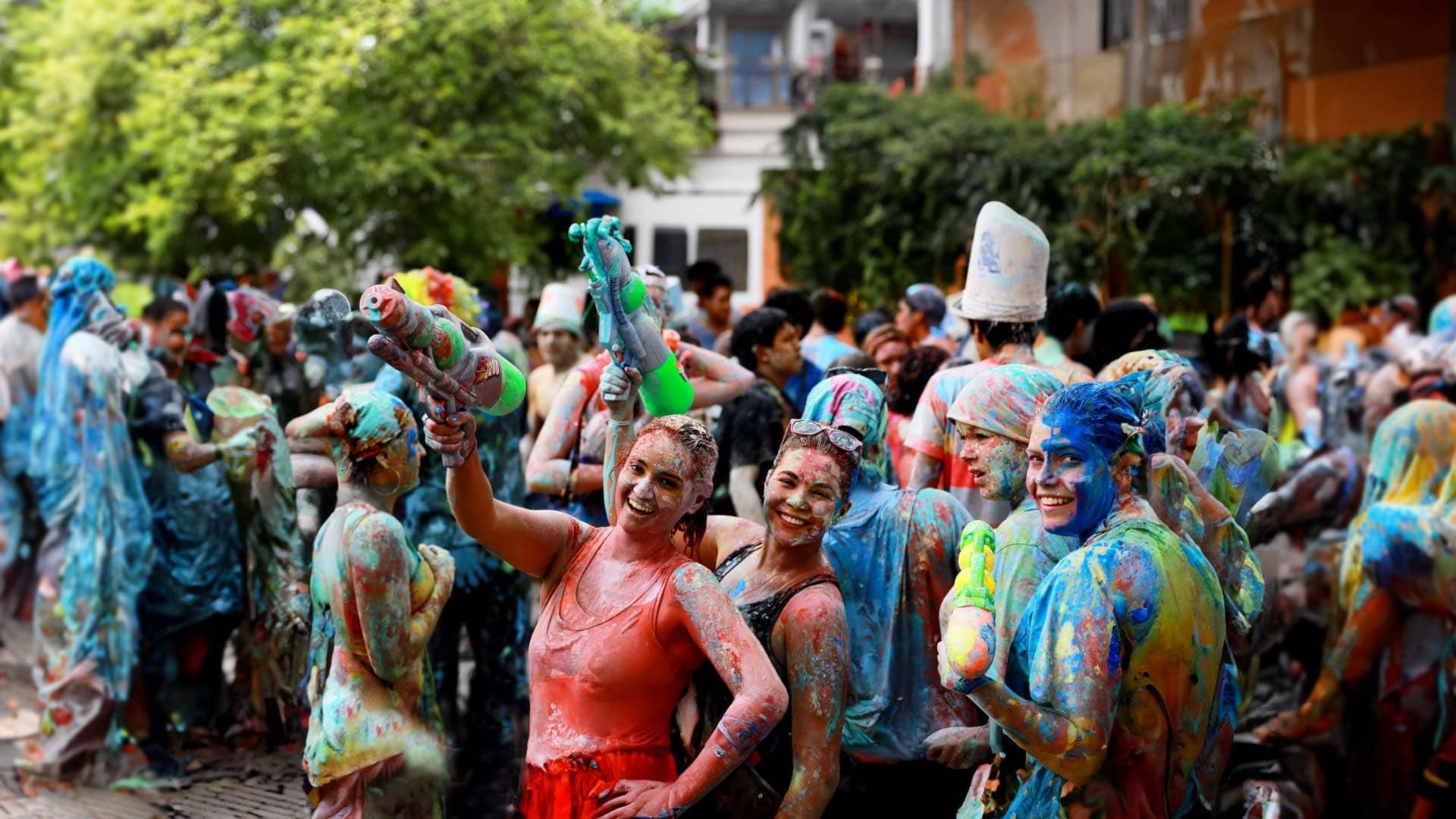 Complete guide to fully enjoy the carnivals in Peru