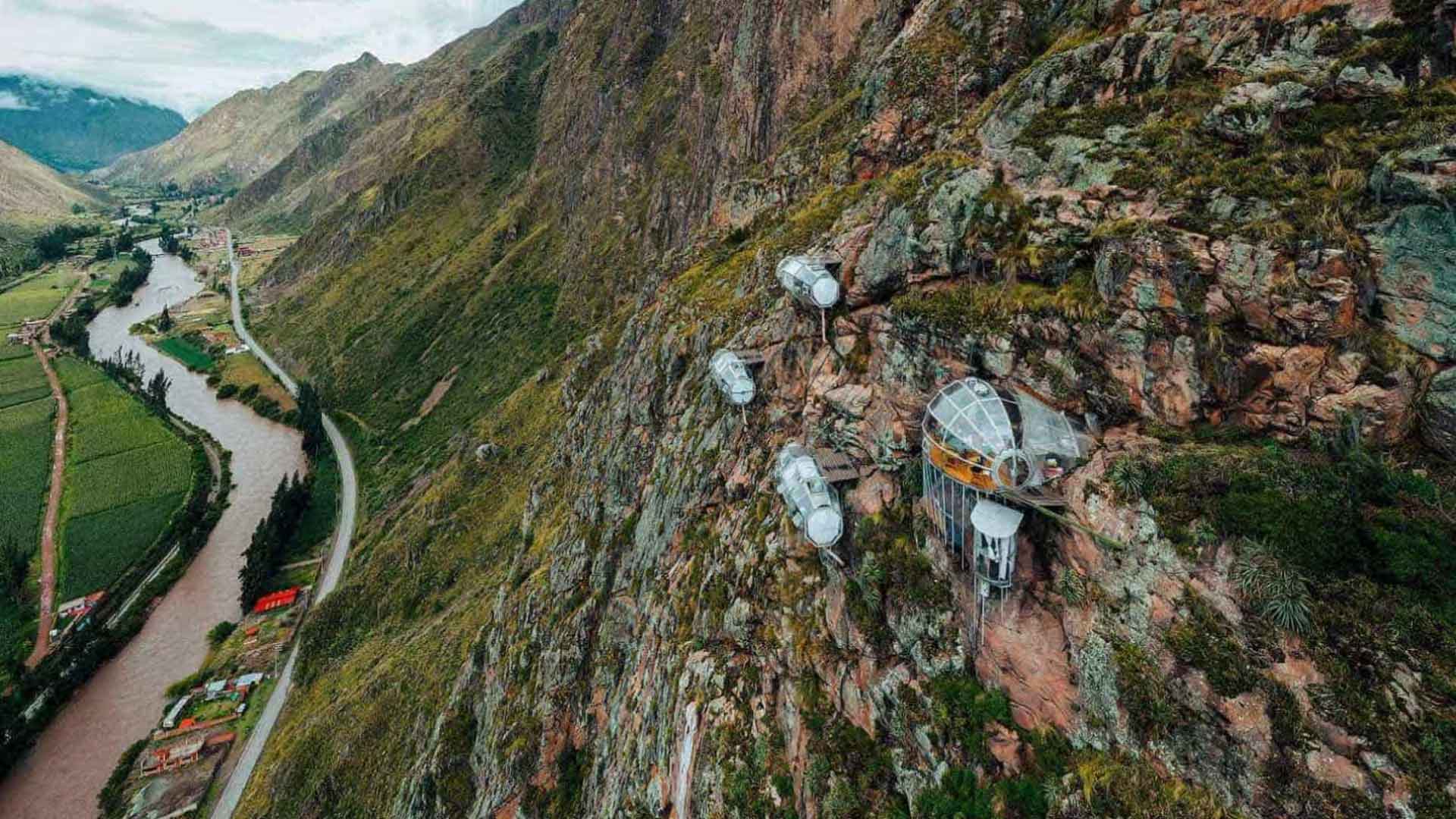 ¡Pura adrenalina! Visita el único hotel suspendido en las montañas del Valle Sagrado