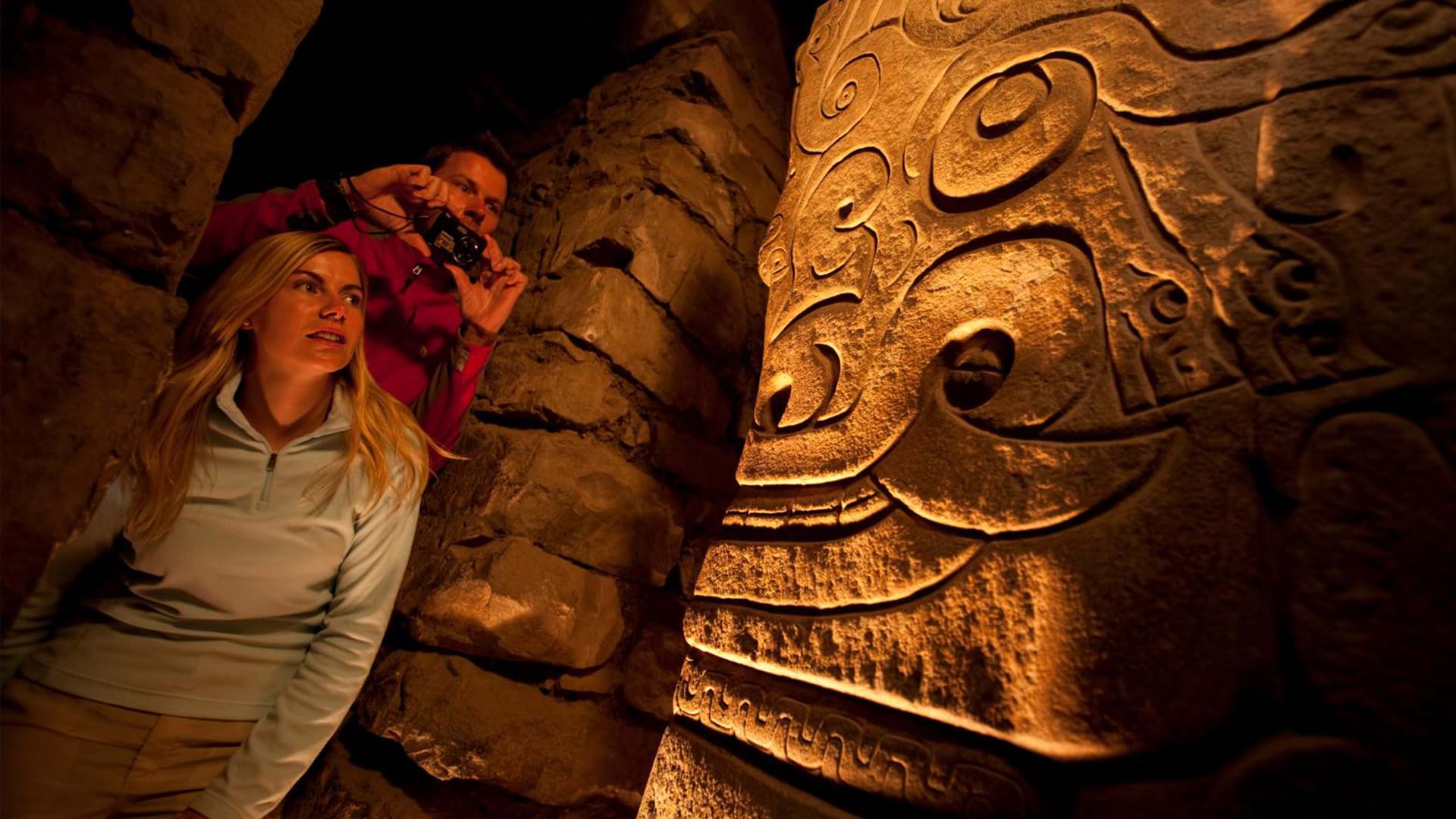 Lanzón Monolítico, la figura más emblemática de la Cultura Chavín