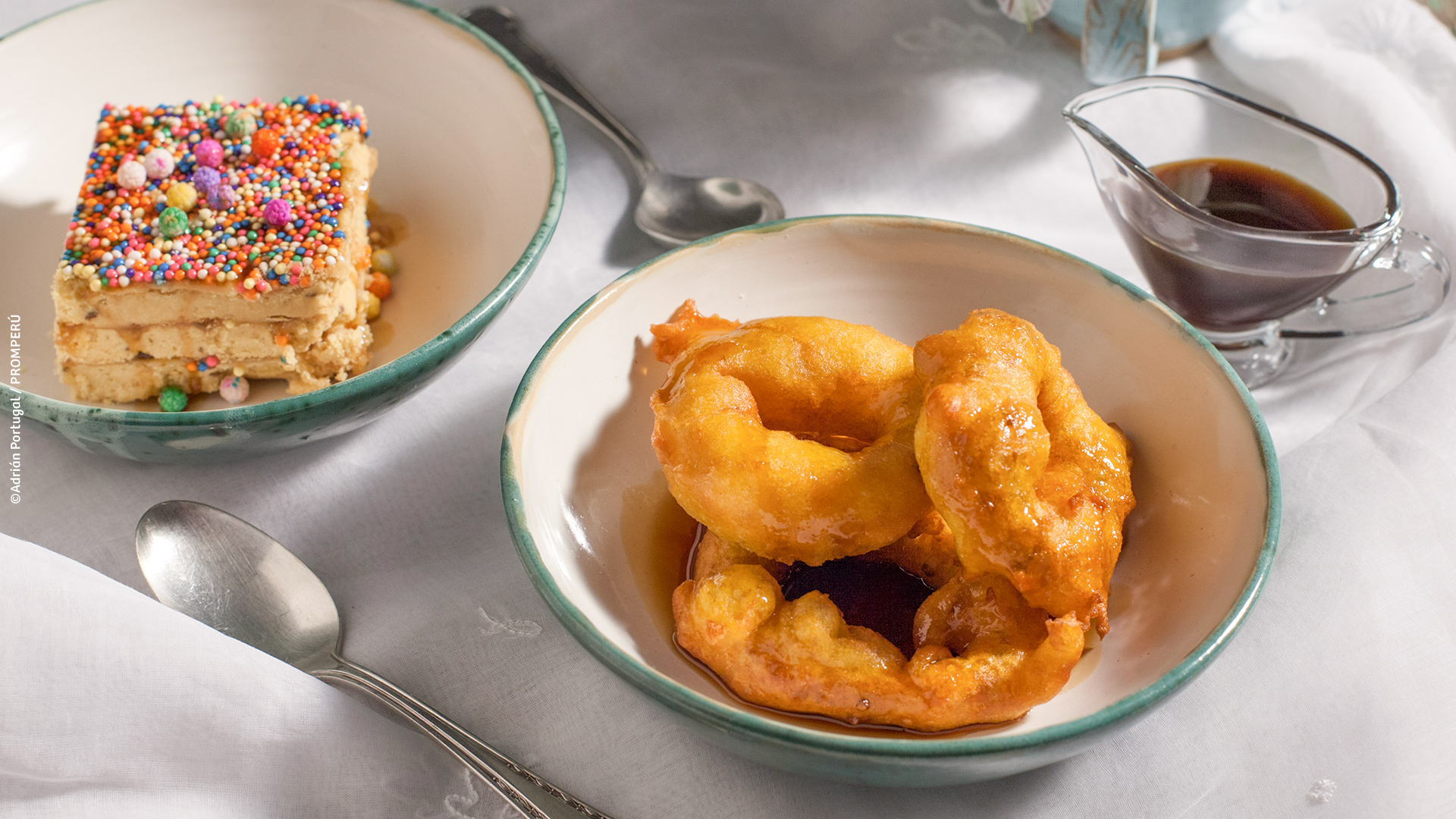 Octubre en Perú: Fe, sabor y color en el mes morado